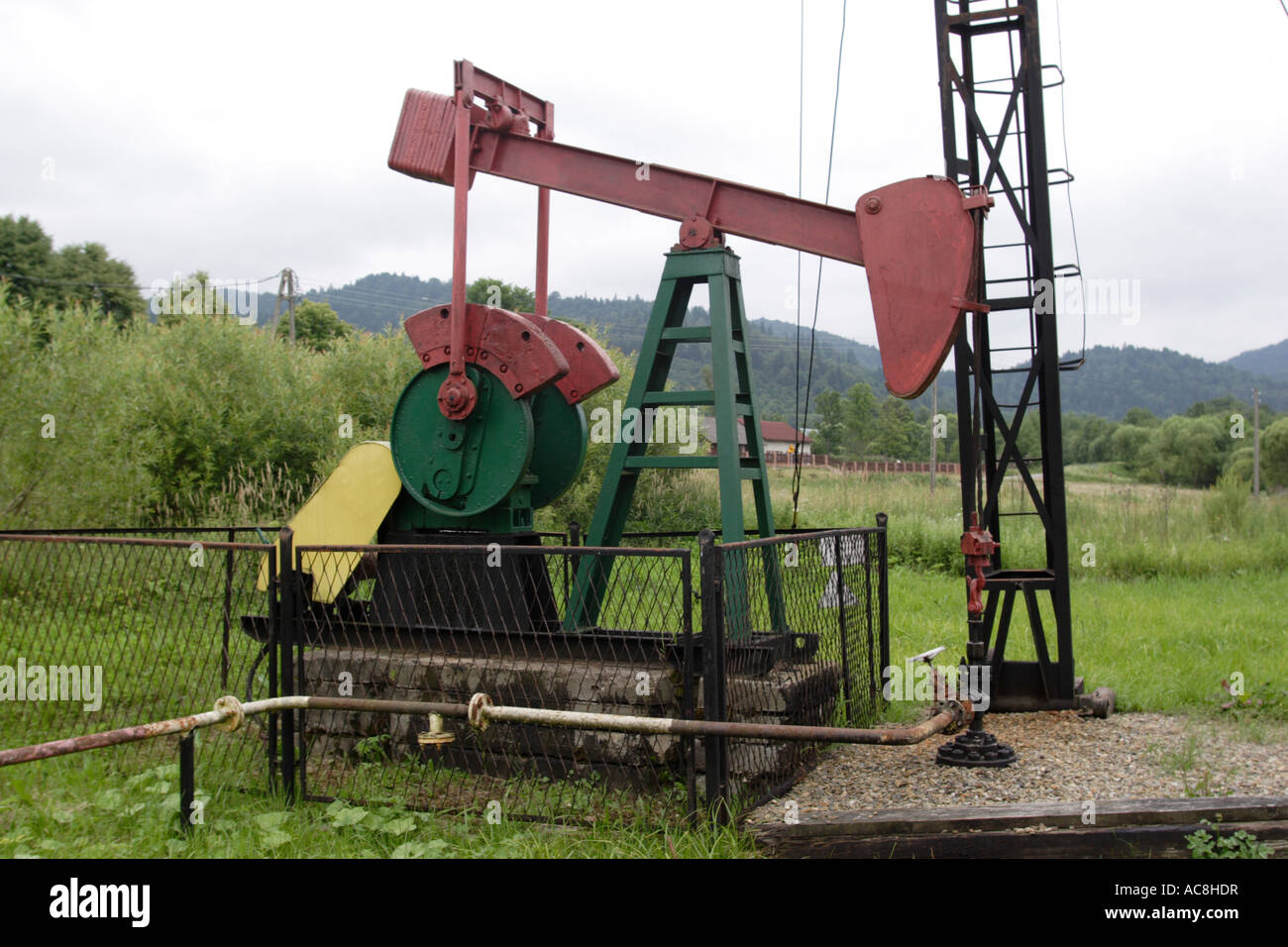 Oil drilling rigs hi-res stock photography and images - Alamy