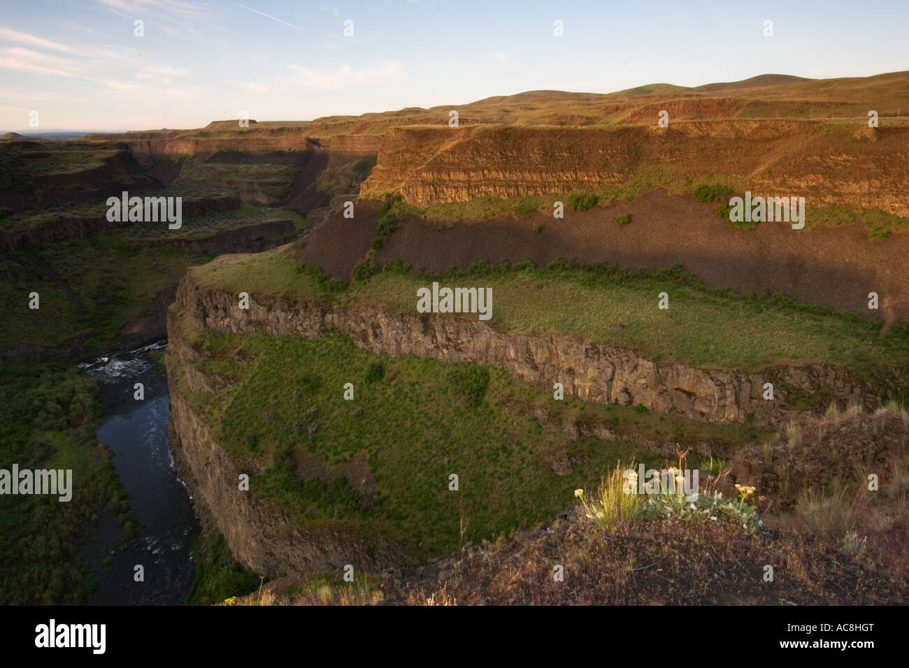 Early light strikes the canyon walls above the Palouse River at Palouse ...