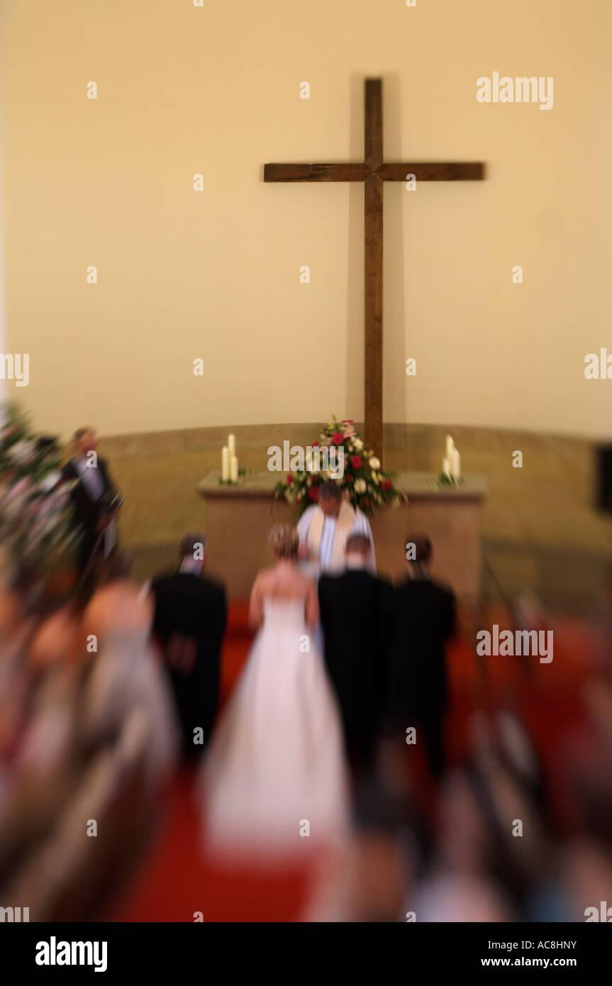 Church wedding uk altar hi-res stock photography and images - Alamy