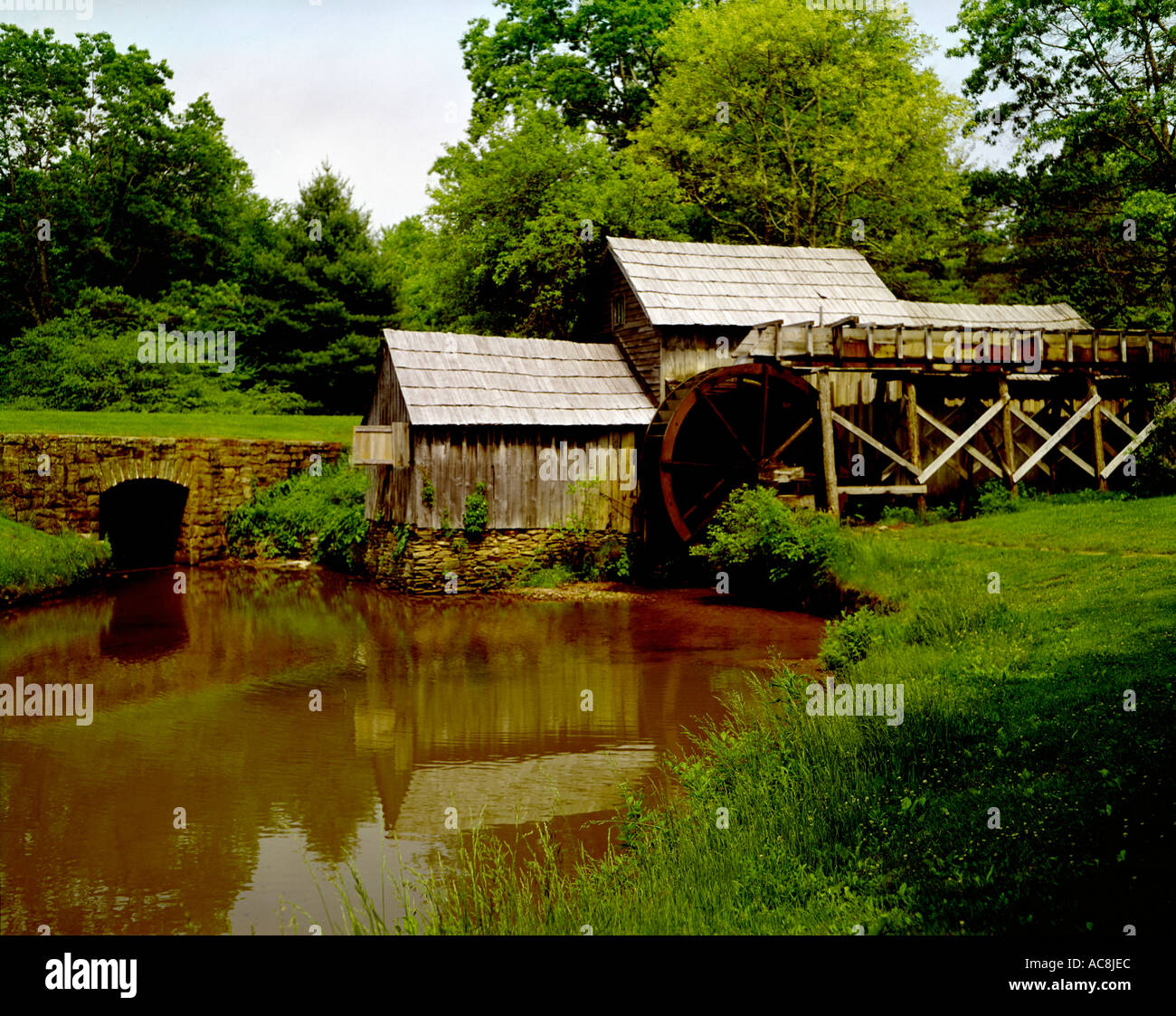 Mabry grist mill hi-res stock photography and images - Alamy