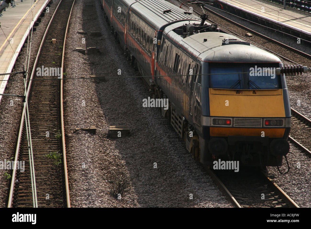 GNER Express Passenger Train Passes through Huntingdon Station Stock ...