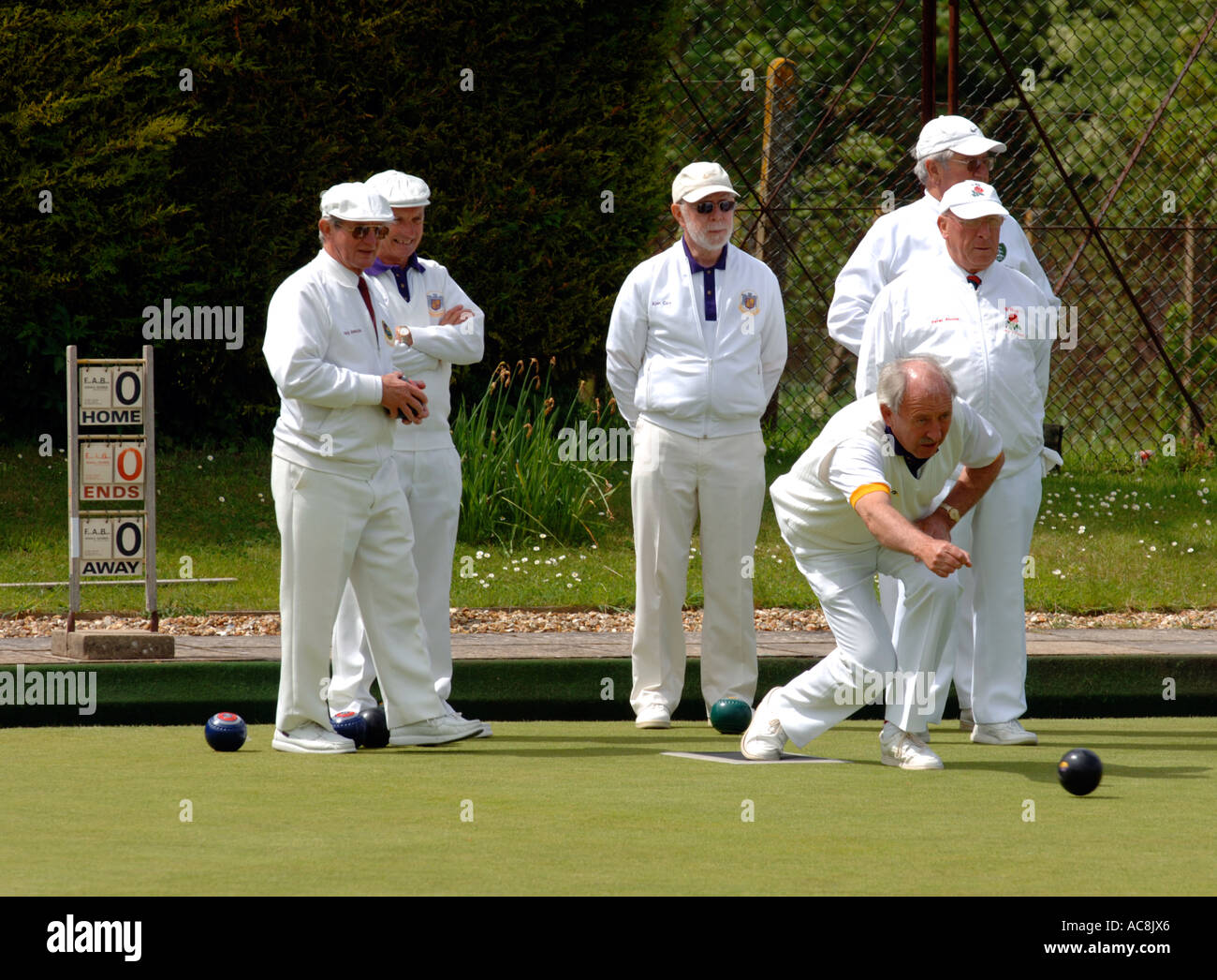 Lawn bowls scene hi-res stock photography and images - Alamy