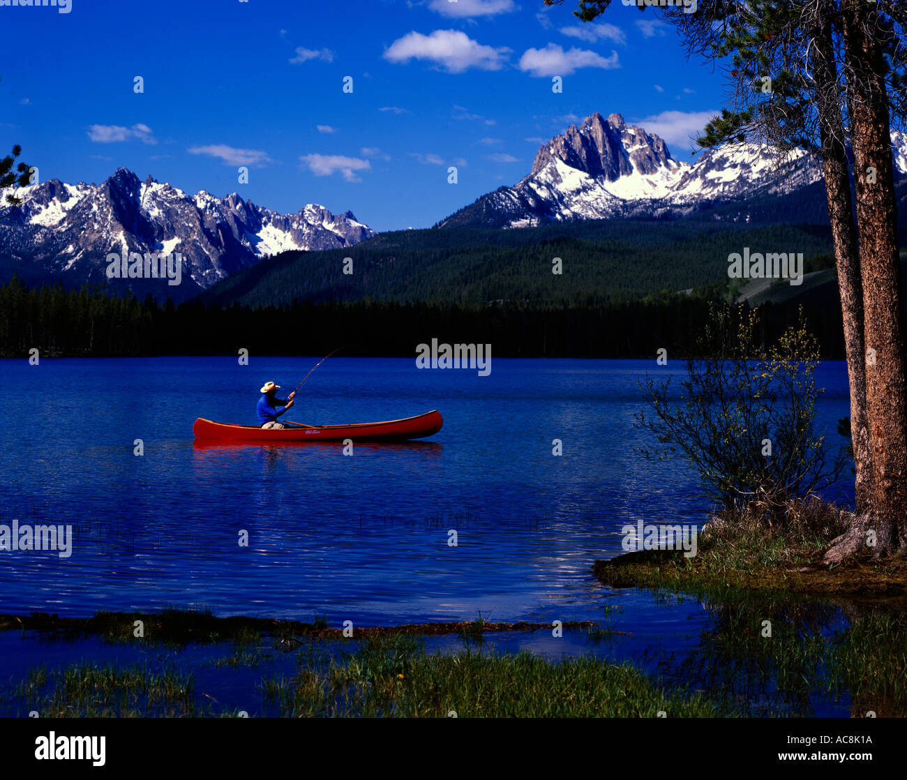Little red trout lake hi-res stock photography and images - Alamy