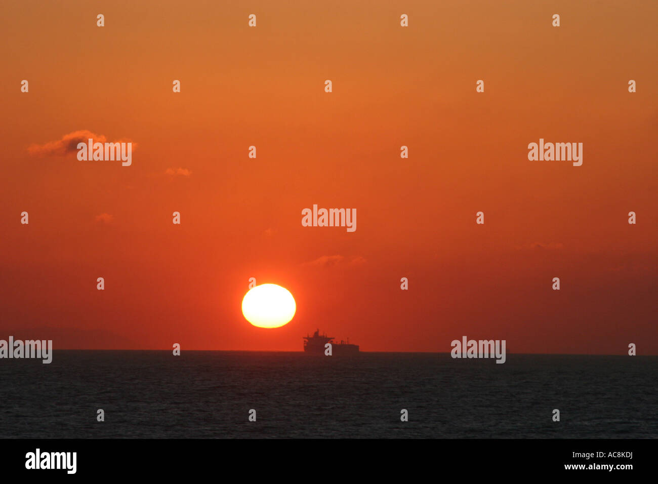 The rising sun ship hi-res stock photography and images - Alamy