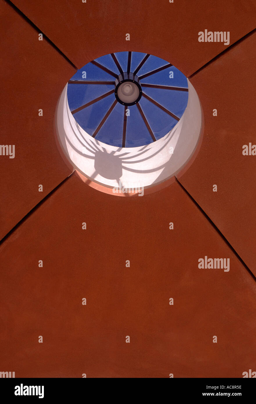 Round skylight in terracotta arcade roof of London Stock Exchange ...