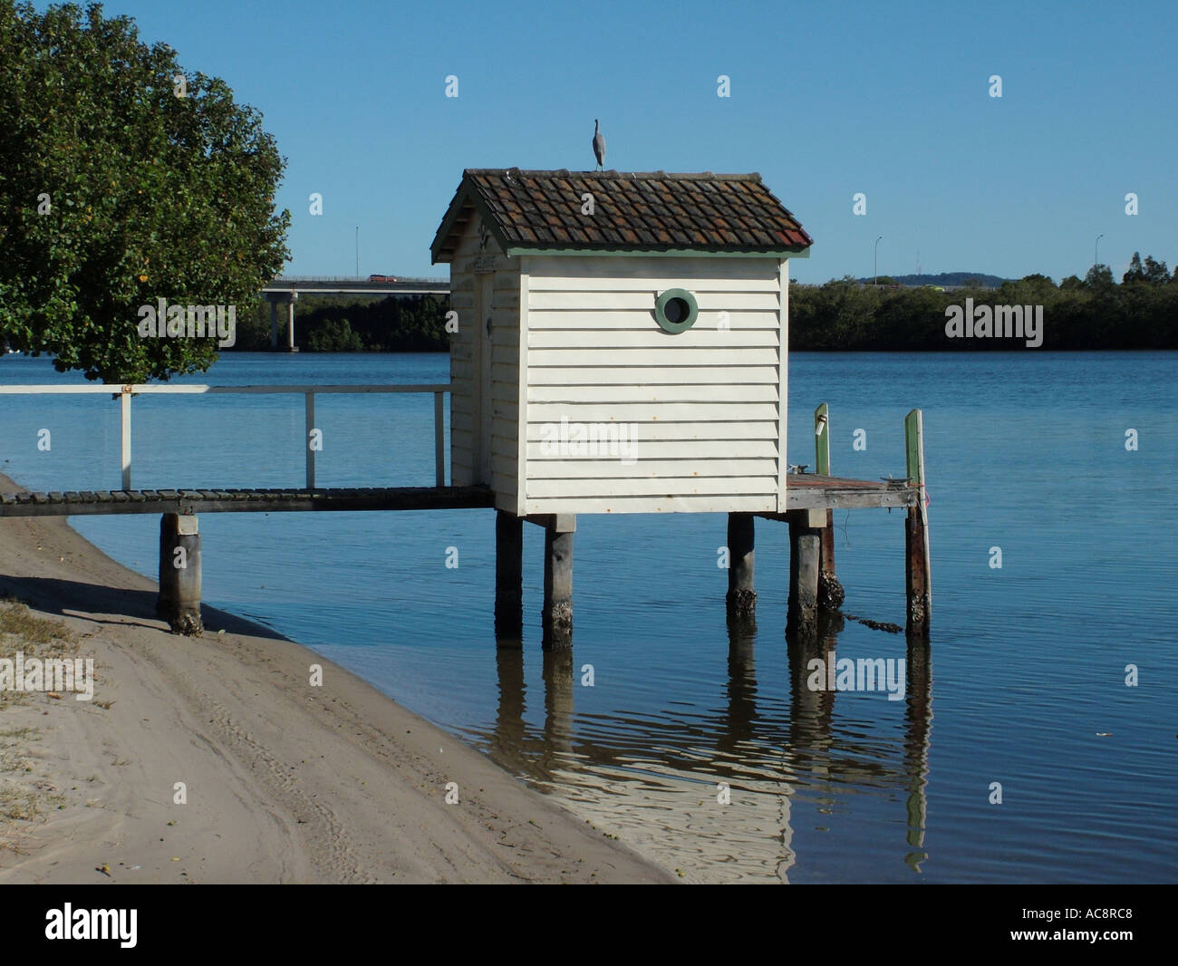 River boathouse hi-res stock photography and images - Alamy
