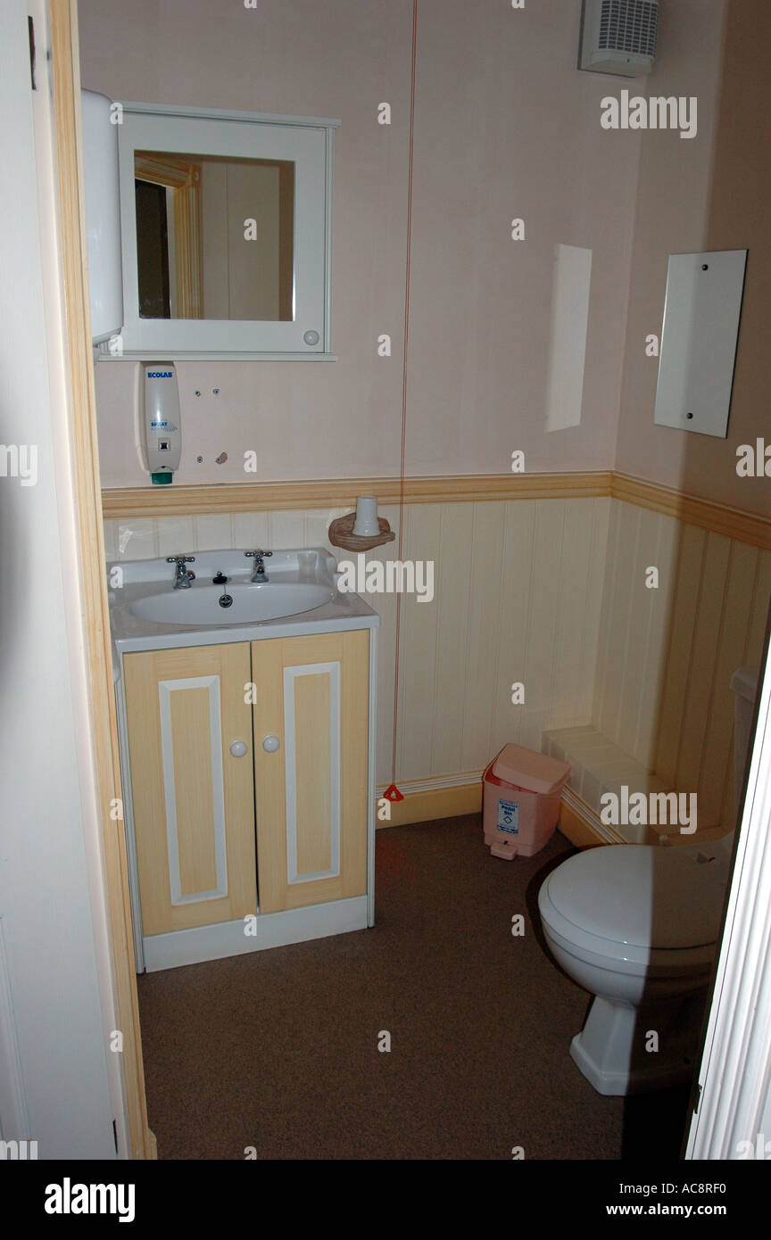 Bathroom facilities at The Old Rectory Nursing Home Great Stambridge ...