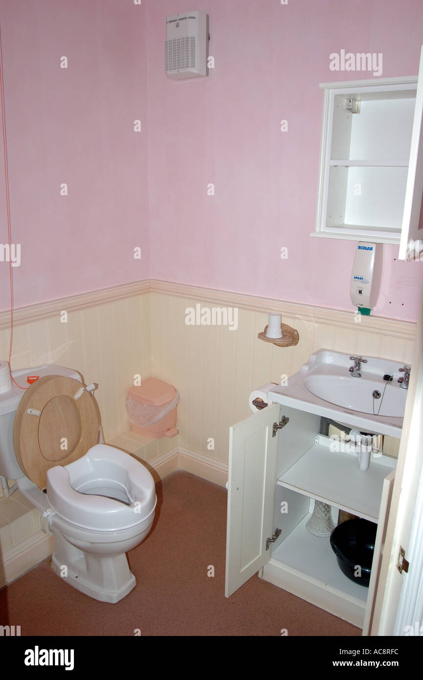 Nursing facilities hi-res stock photography and images - Alamy