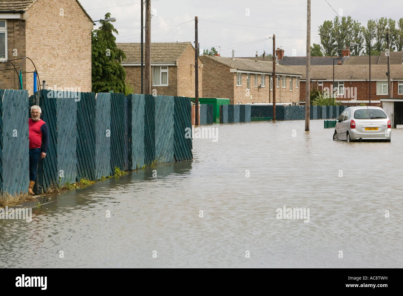 Flood affected residents village hi-res stock photography and images ...