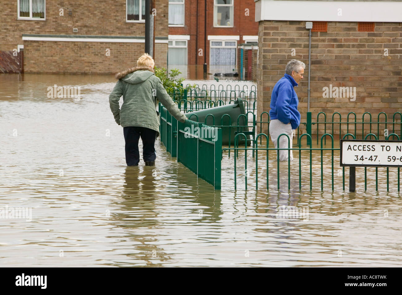 Flood affected residents village hi-res stock photography and images ...