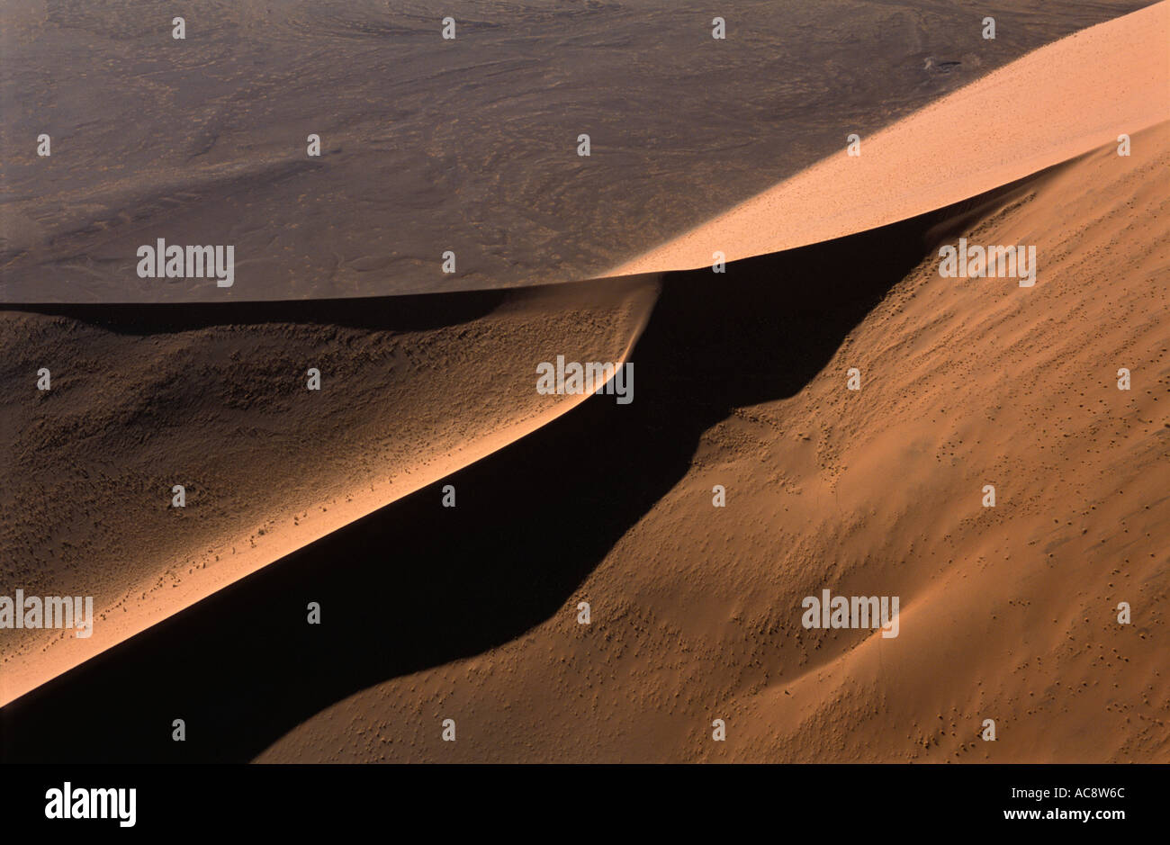 Graphic art of the sand Aerial photograph of the Namib Desert Stock ...
