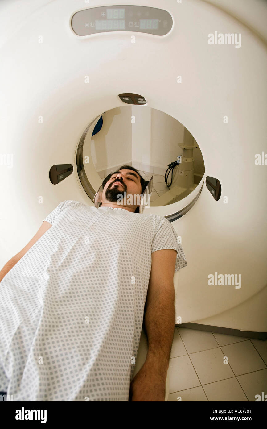 Mri scan eyes hi-res stock photography and images - Alamy