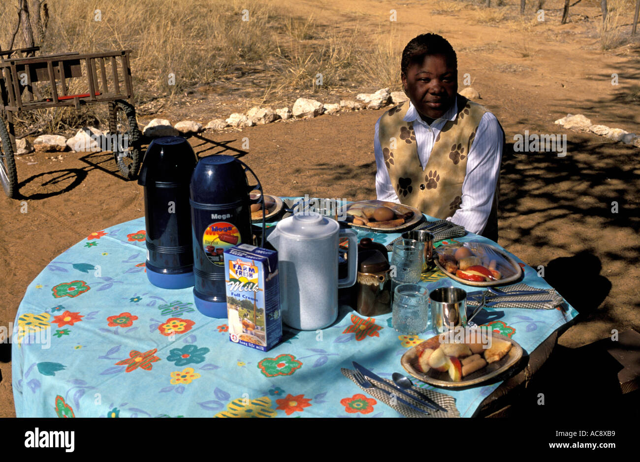 Servant sitting hi-res stock photography and images - Alamy