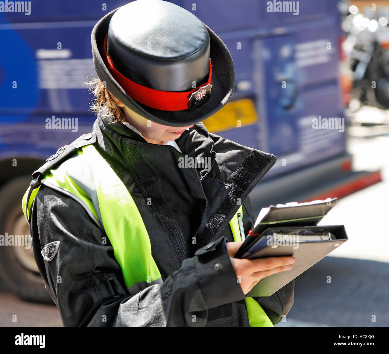 Traffic warden london hi-res stock photography and images - Alamy