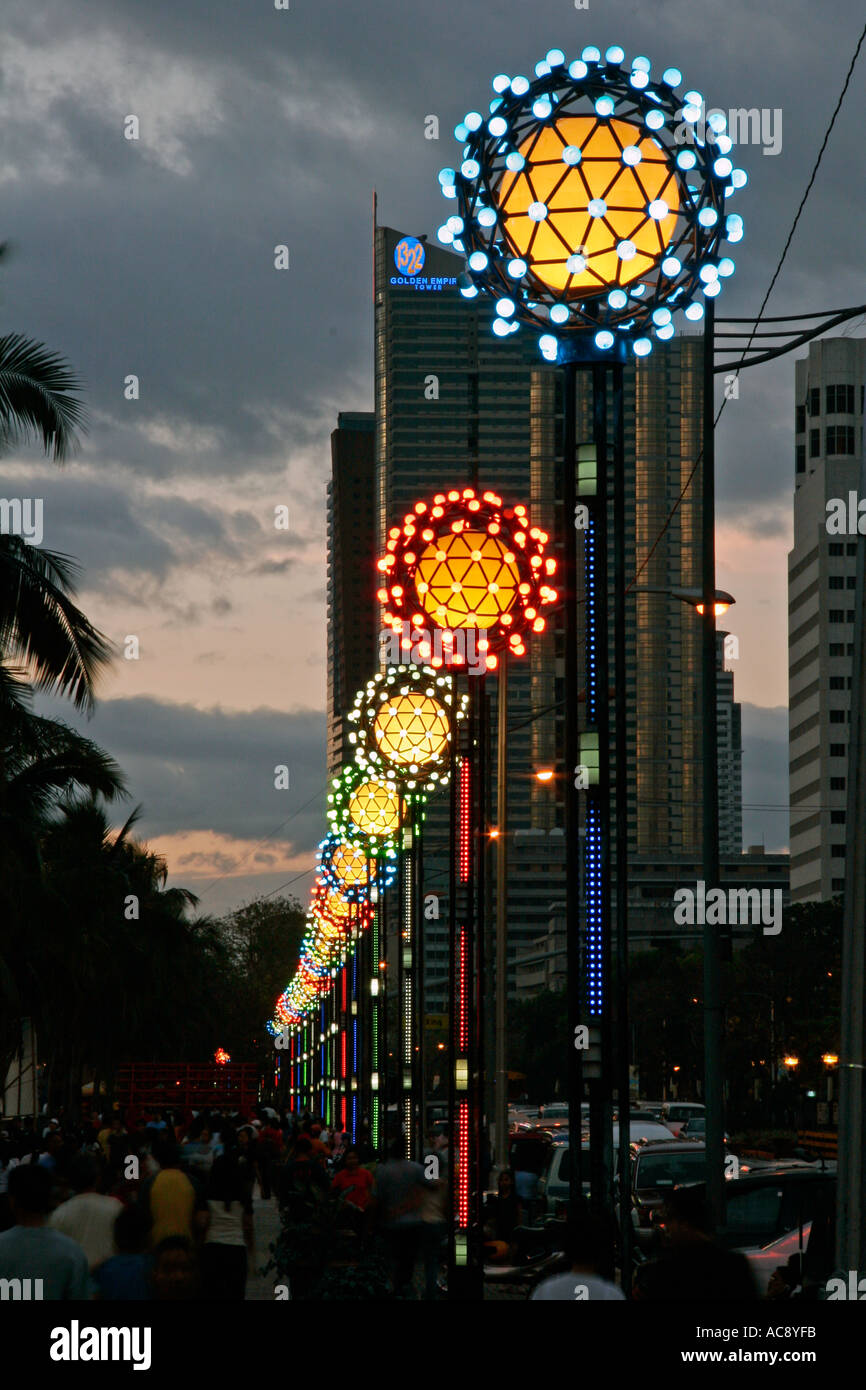 Street lights on Bay Walk, Roxas Boulevard, Manila, Philippines Stock Photo - Alamy