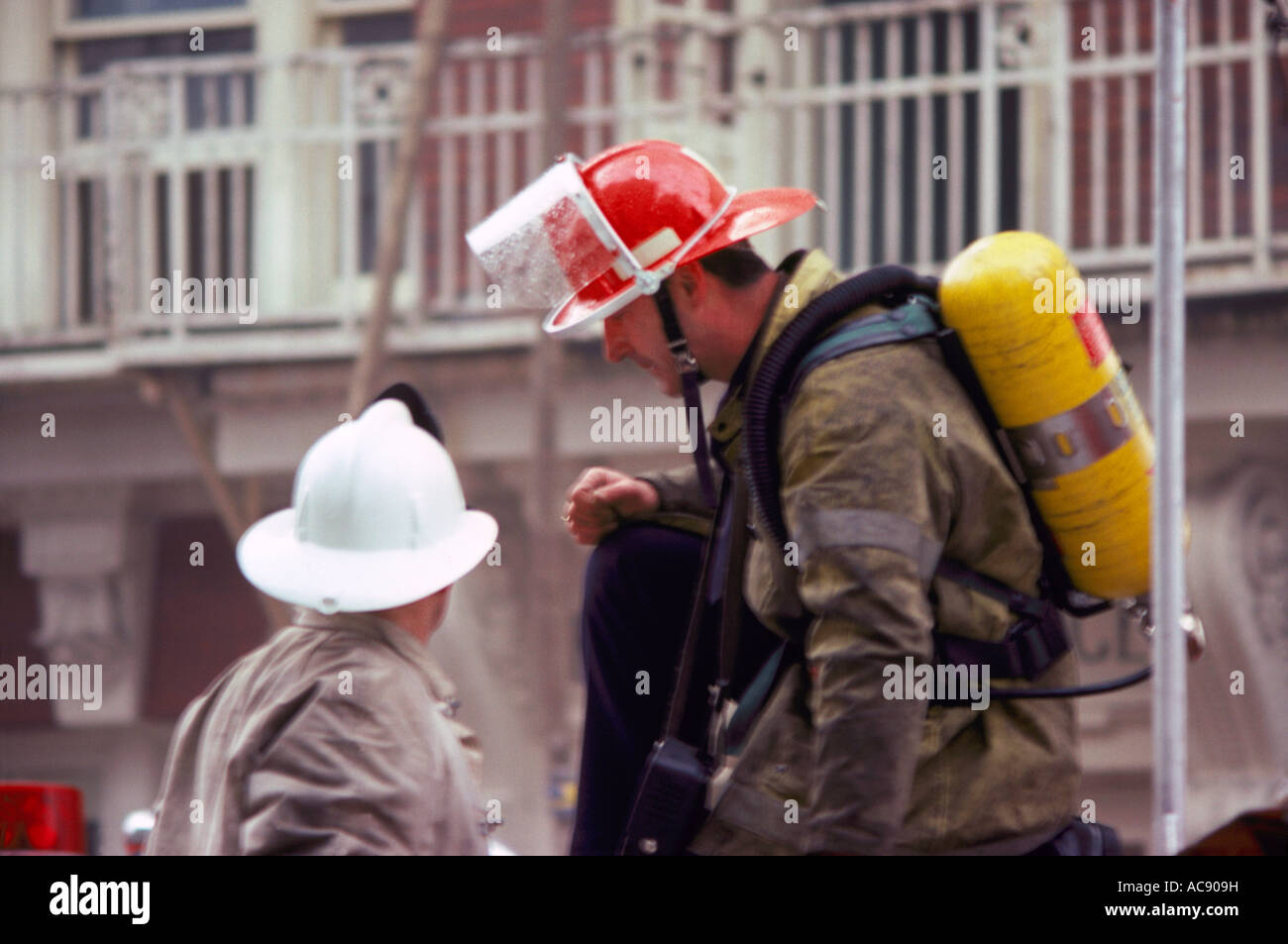 Fireman helmet america hi-res stock photography and images - Alamy