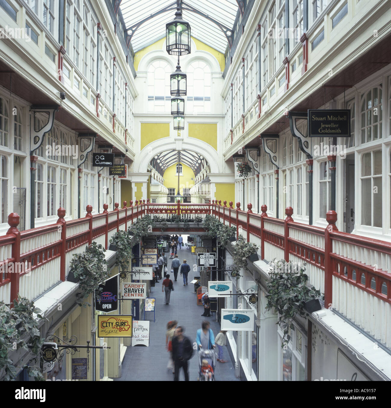 Castle arcade cardiff city centre hi-res stock photography and images ...