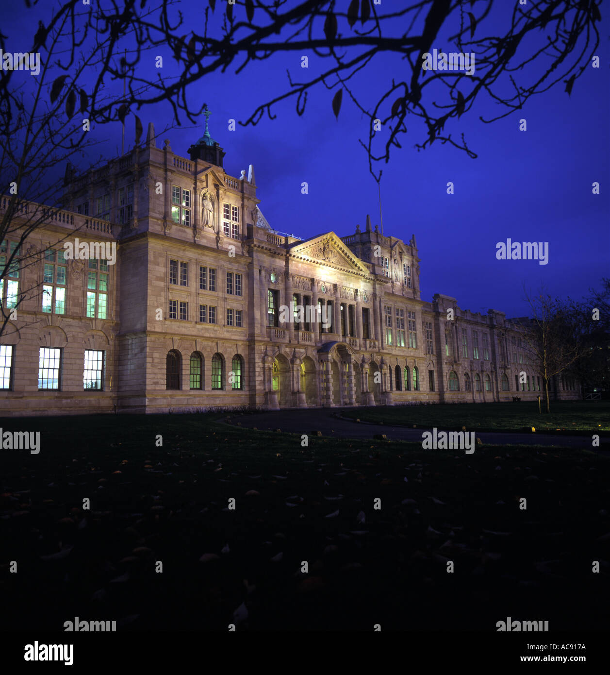 Cardiff University Main Building High Resolution Stock Photography and ...