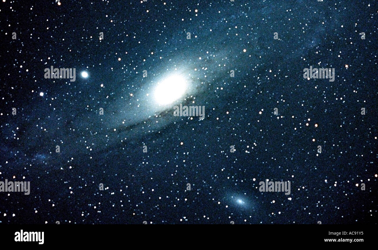 Spiral galaxy in deep space hi-res stock photography and images - Alamy