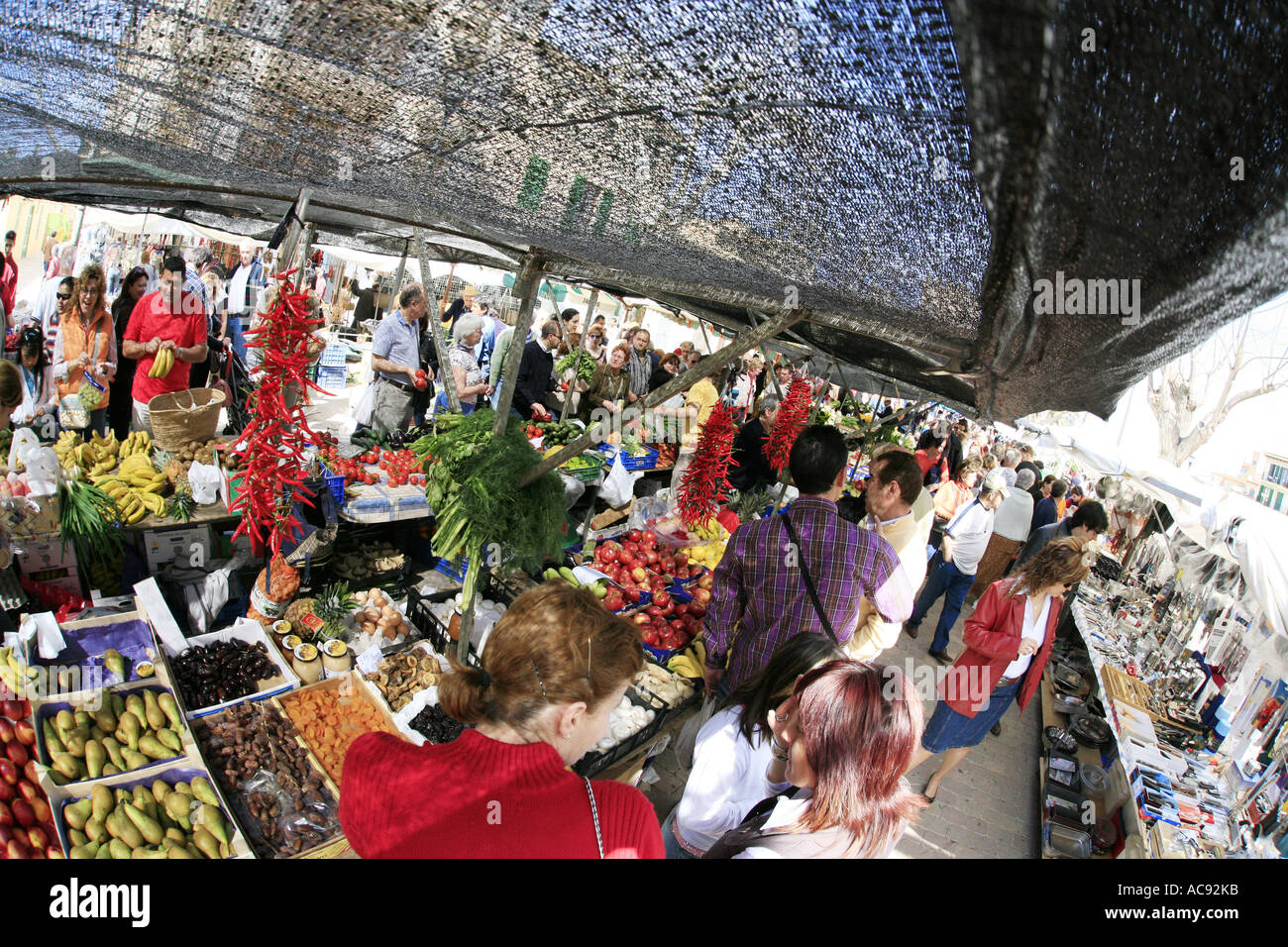 Market scenery in alcudia hi-res stock photography and images - Alamy