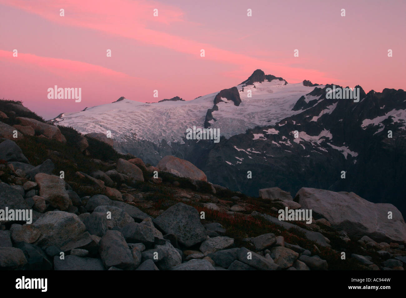 Mount Shuksan and the Sulphide Glacier before sunrise North Cascades ...