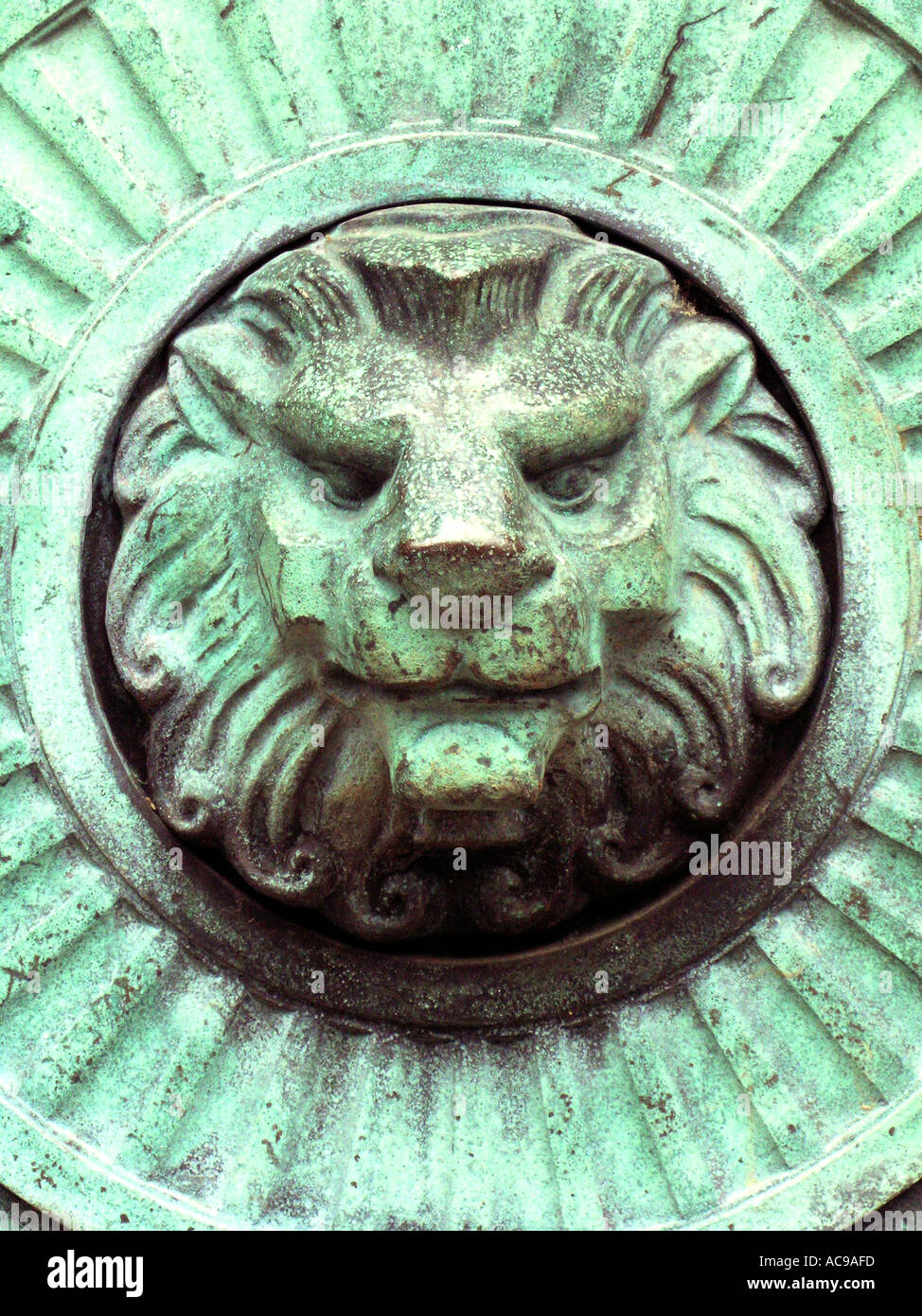 Lion face on tomb Highgate Cemetery London England Stock Photo - Alamy