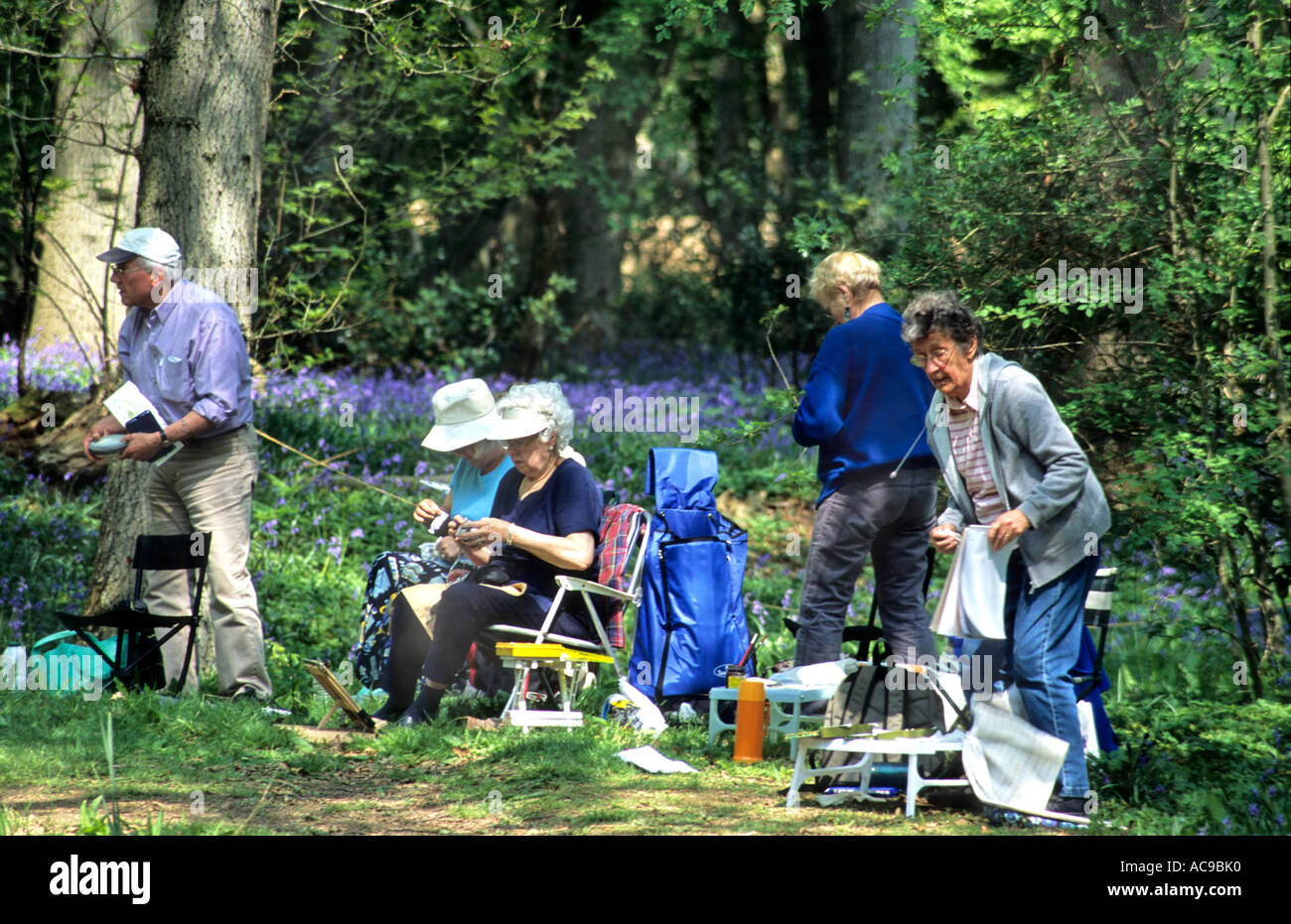A painting class adults hi-res stock photography and images - Alamy