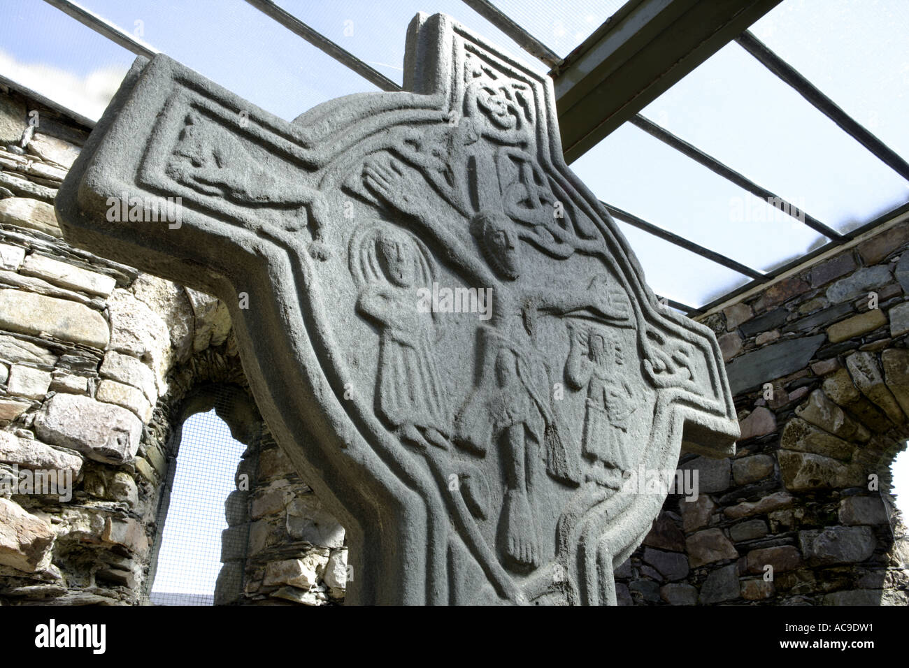 Kilmory Chapel, MacMillan's Cross Stock Photo - Alamy