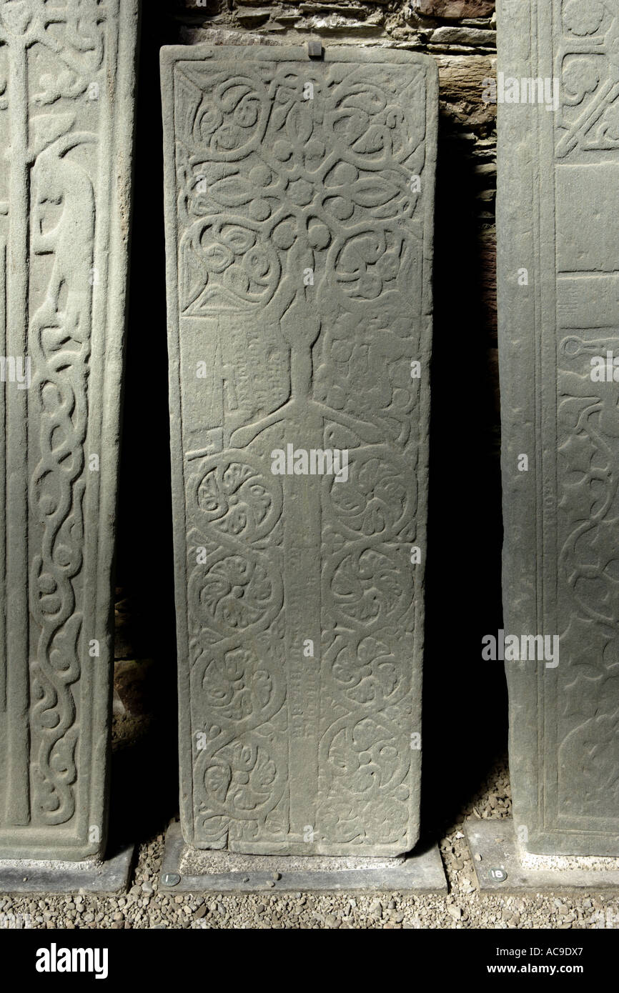 Medieval grave slabs hi-res stock photography and images - Alamy