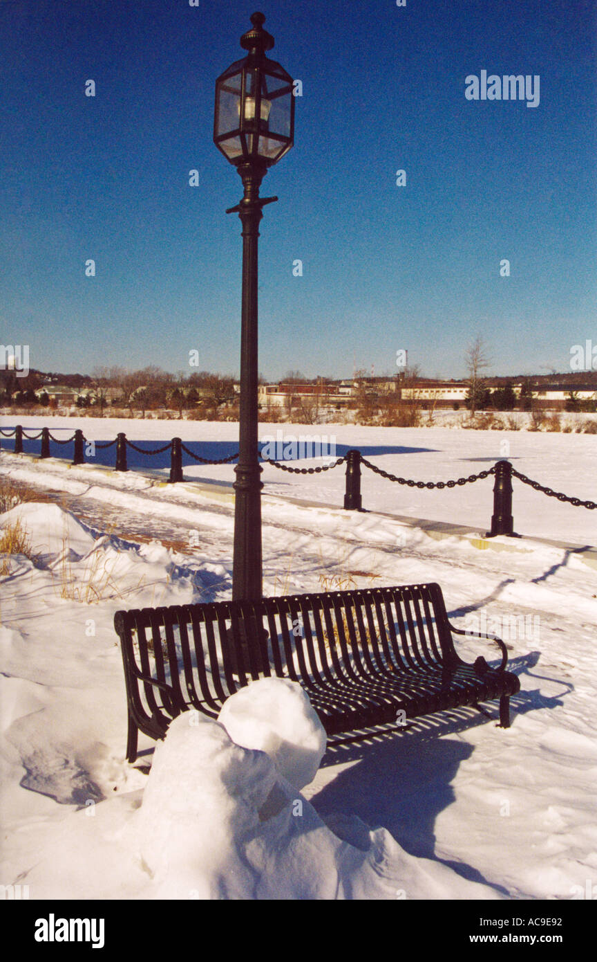 Frozen River Boston Stock Photo - Alamy