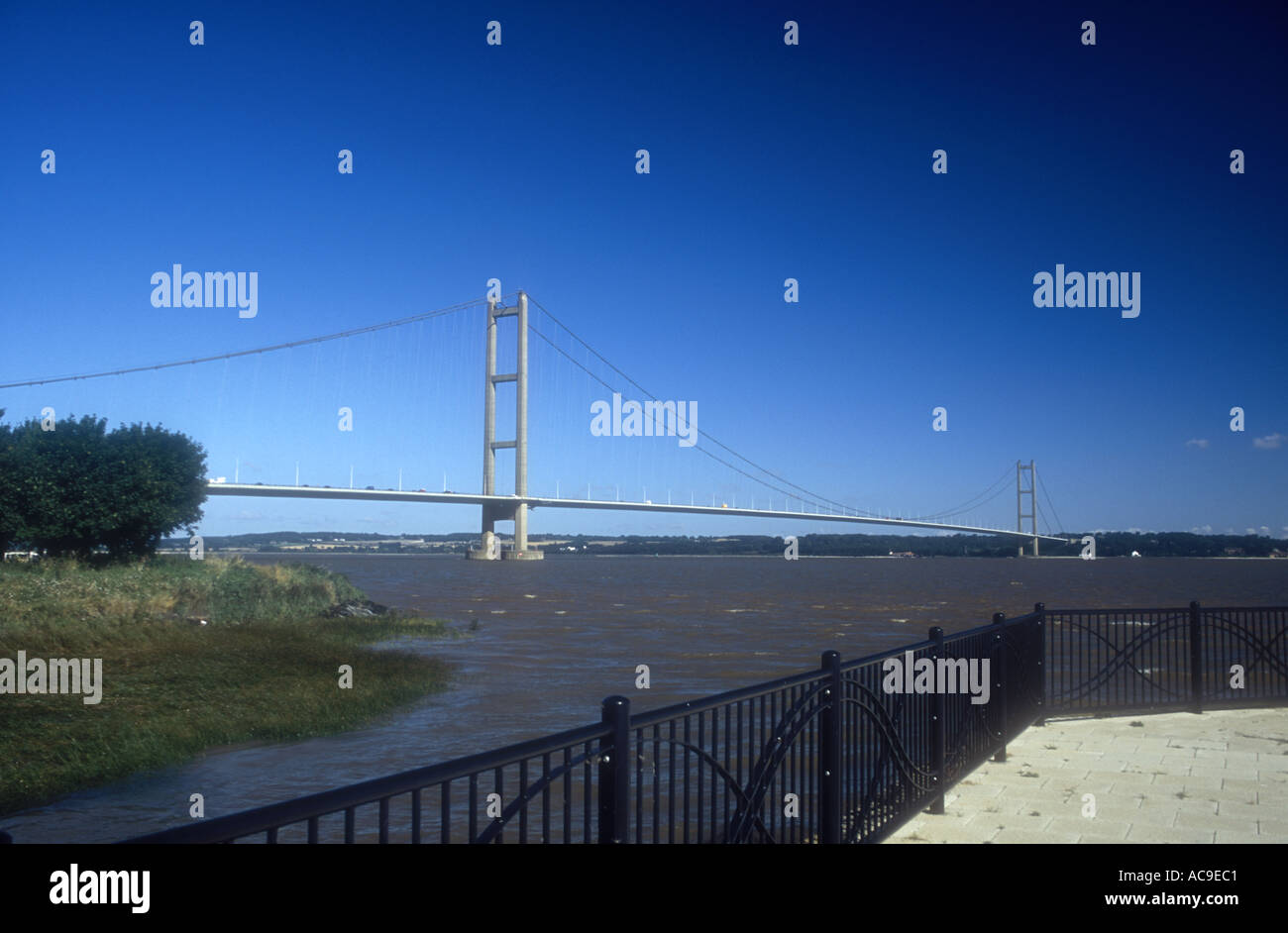 Humber Bridge Humber Estuary England Stock Photo - Alamy