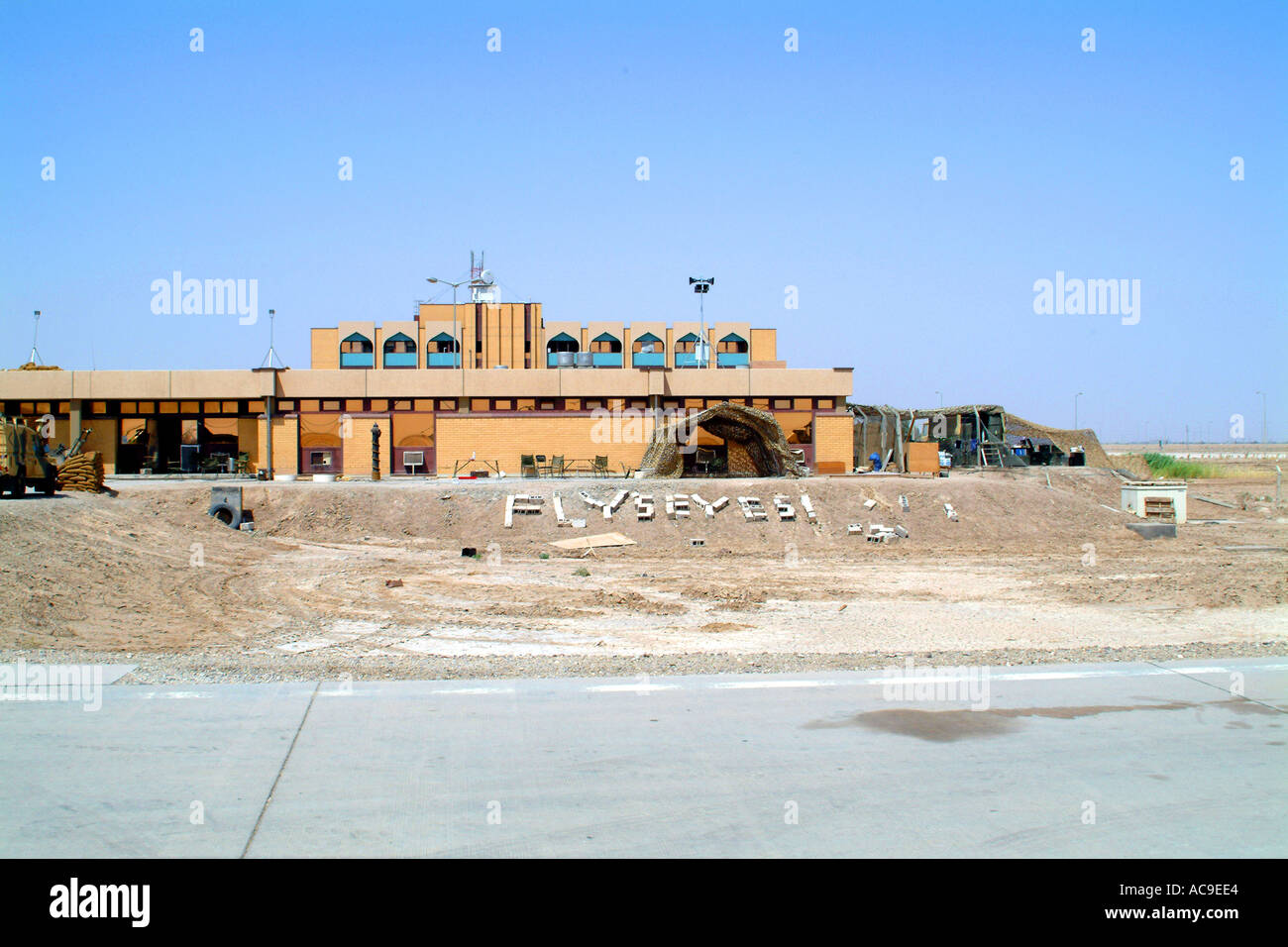 Iraq 2003 british basra airport hi-res stock photography and images - Alamy