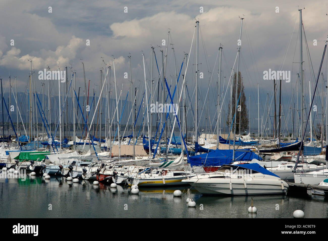 Geneve boat boating pier quay quayside water hi-res stock photography ...
