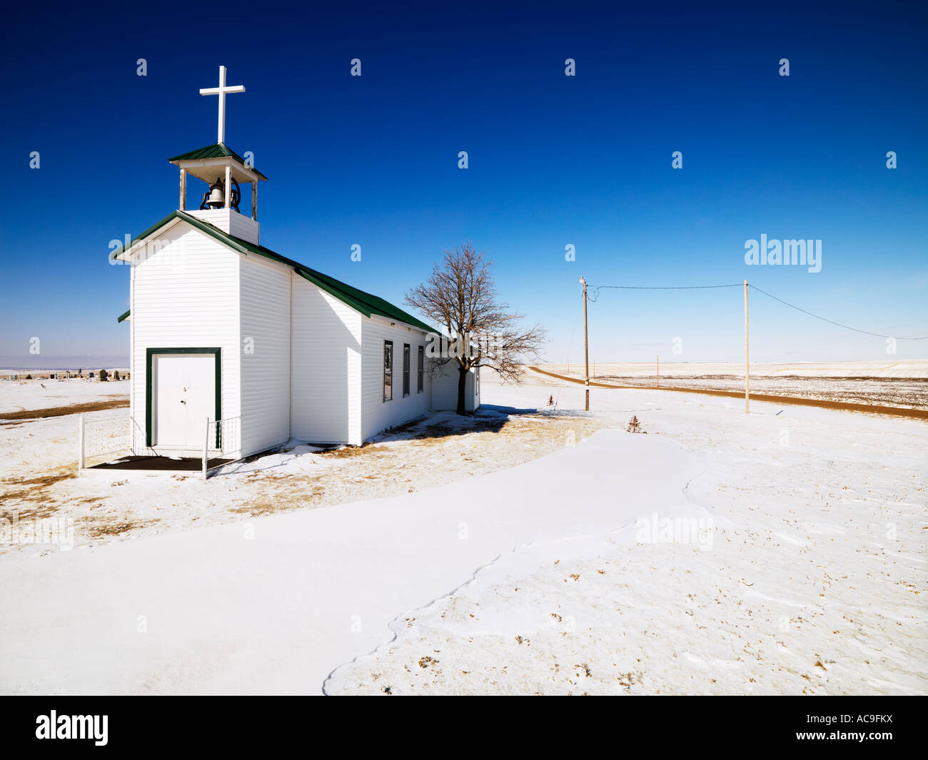 Snow covered church in small hi-res stock photography and images - Alamy