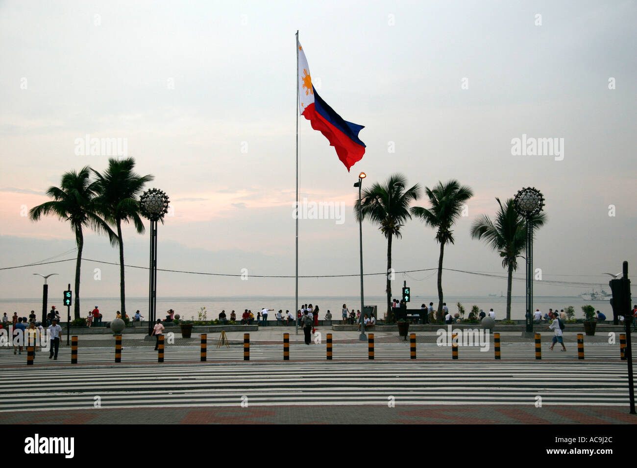 Philippine flags on Bay Walk Roxas Boulevard Manila Stock Photo - Alamy