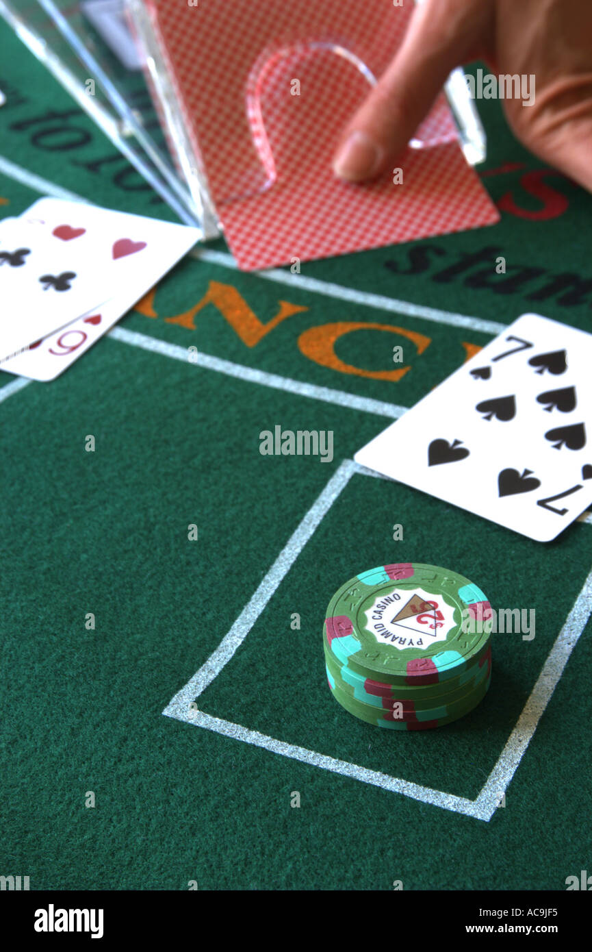 21 card game stick twist hi-res stock photography and images - Alamy