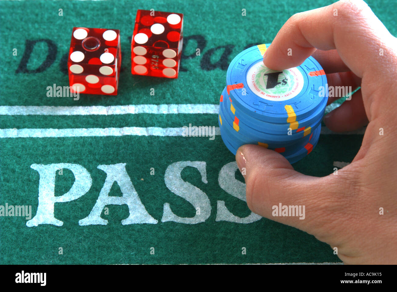 Five pounds pattern hi-res stock photography and images - Alamy