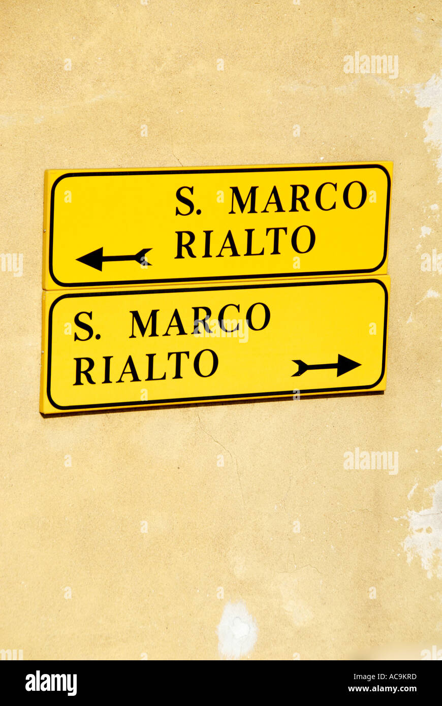 Confusing location hi-res stock photography and images - Alamy