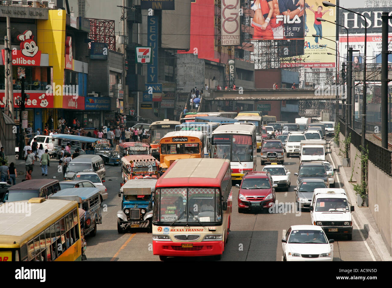 EDSA Ring Road and train system Manila Stock Photo - Alamy