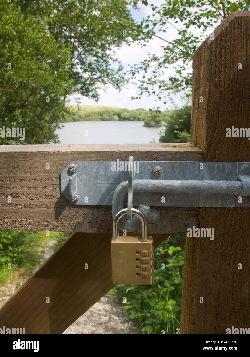 Gate wooden lock locked barred hi-res stock photography and images - Alamy