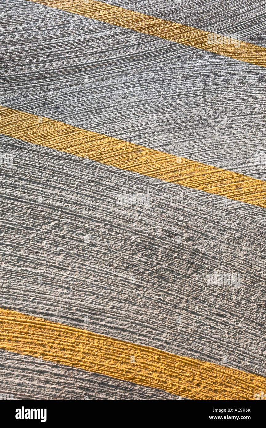 Yellow Lines Concrete Cement Pattern, Parking Lot USA Stock Photo - Alamy