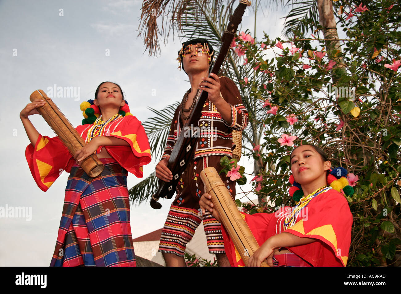 Philippines the mindanao traditional dance hi-res stock photography and ...