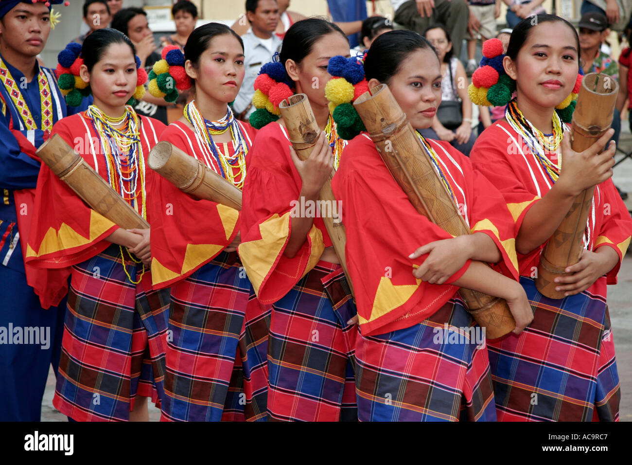 Traditional dancers from Southern Philippines Stock Photo - Alamy