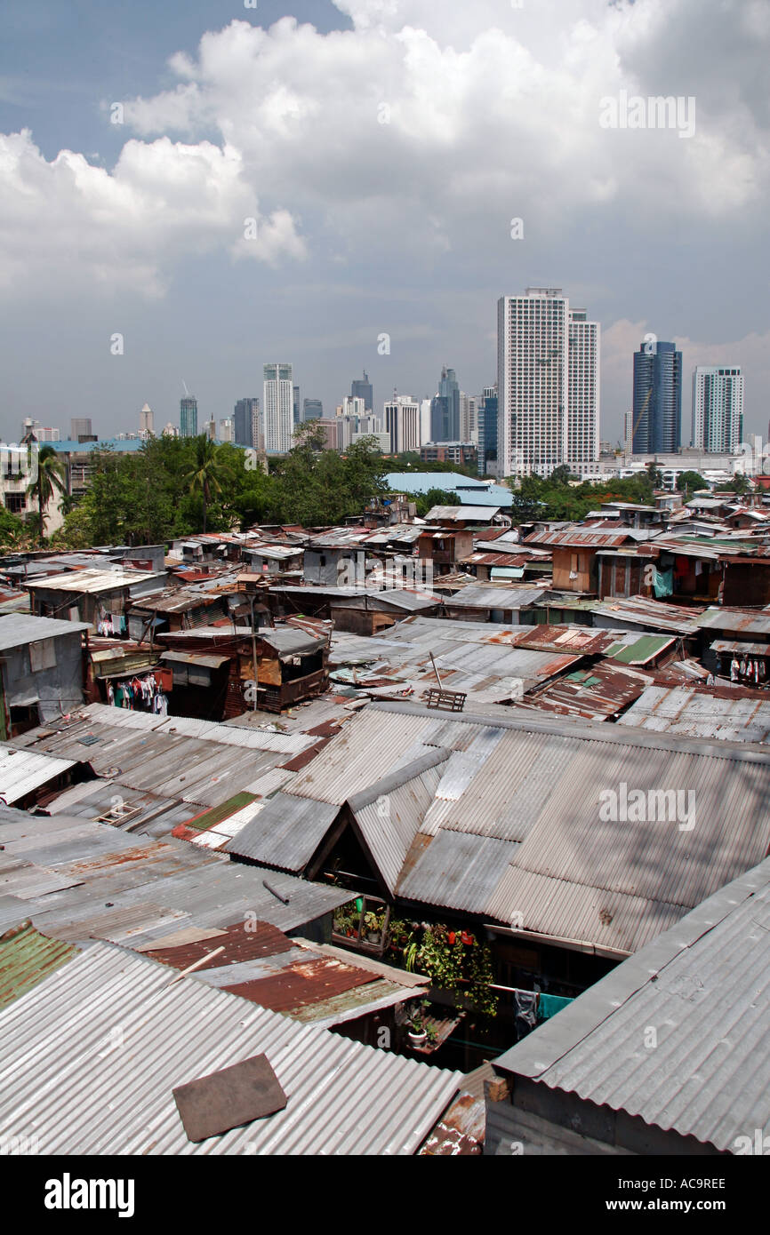 Philippines poor poverty squatter hi-res stock photography and images ...