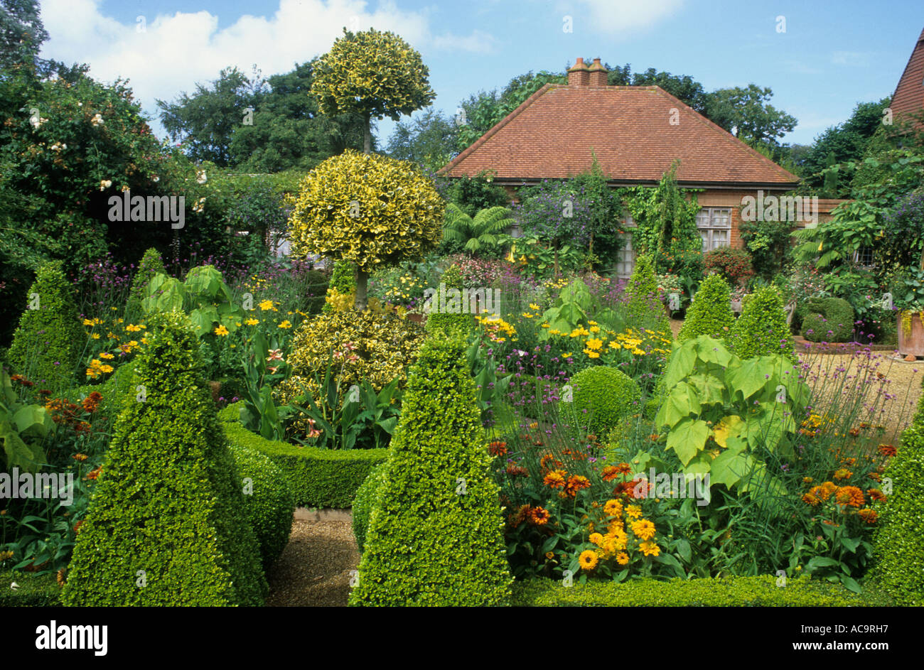 Dutch garden at hi-res stock photography and images - Alamy