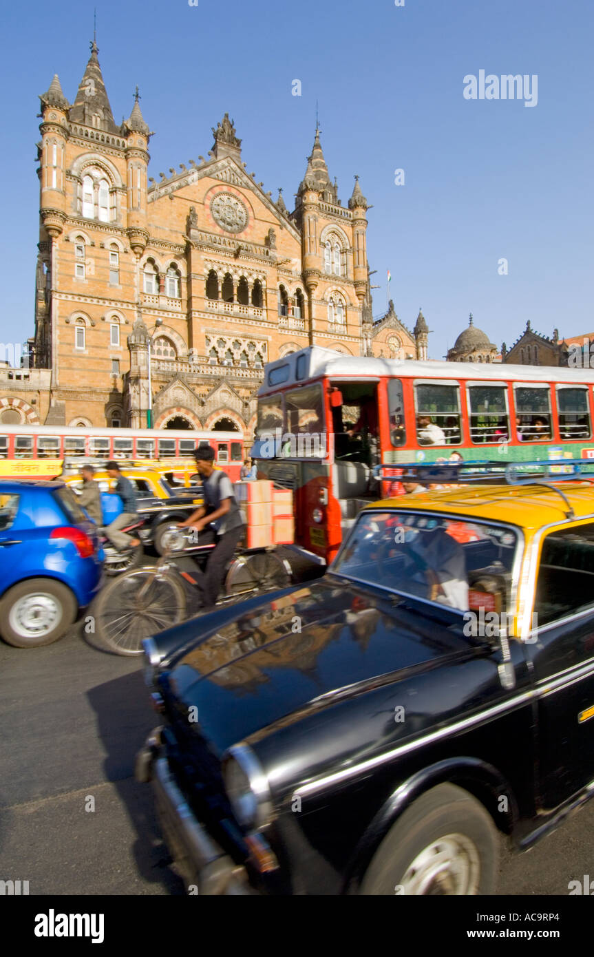 Colaba railway station mumbai hi-res stock photography and images - Alamy