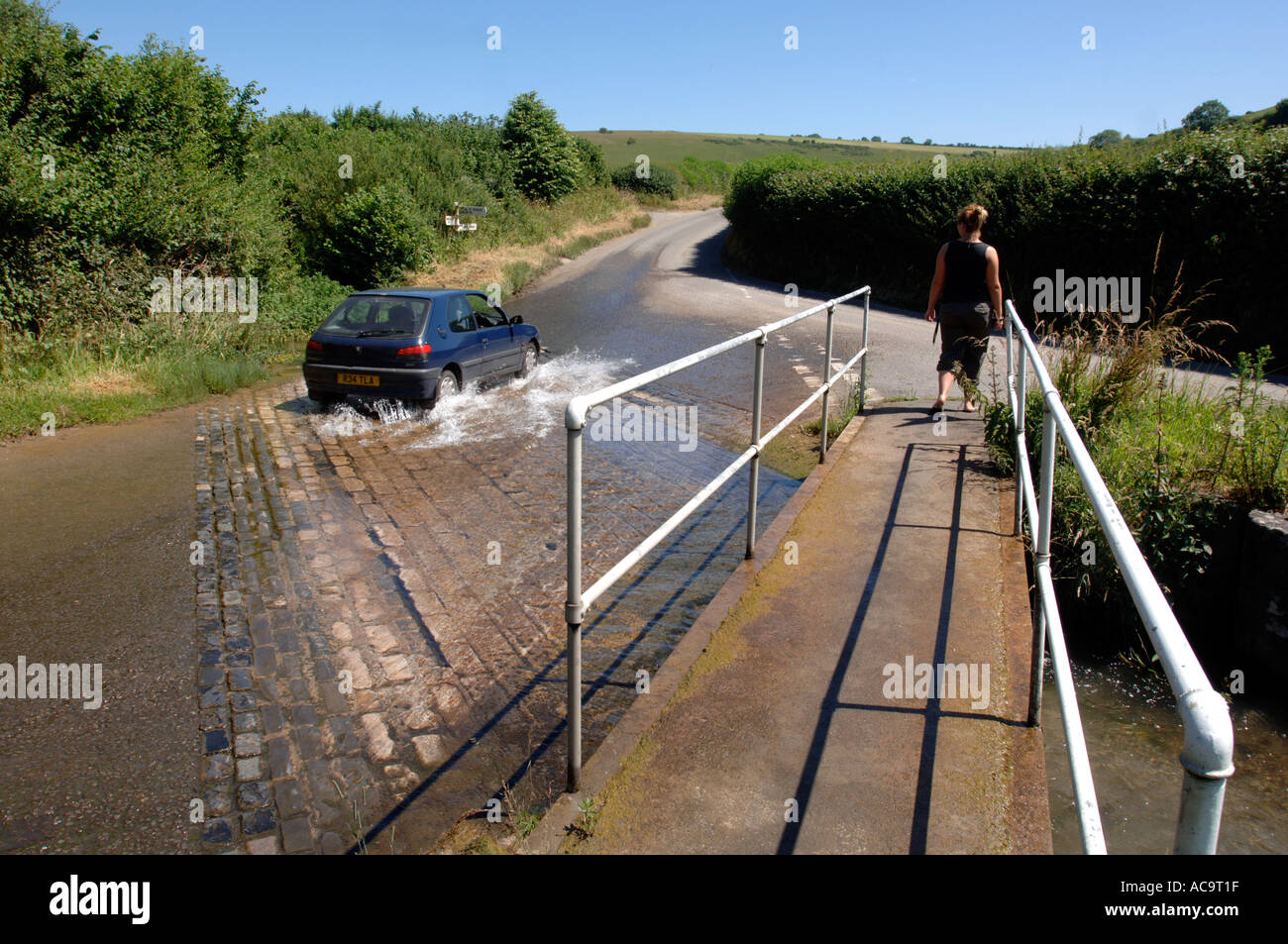 Ford crossing hi-res stock photography and images - Alamy