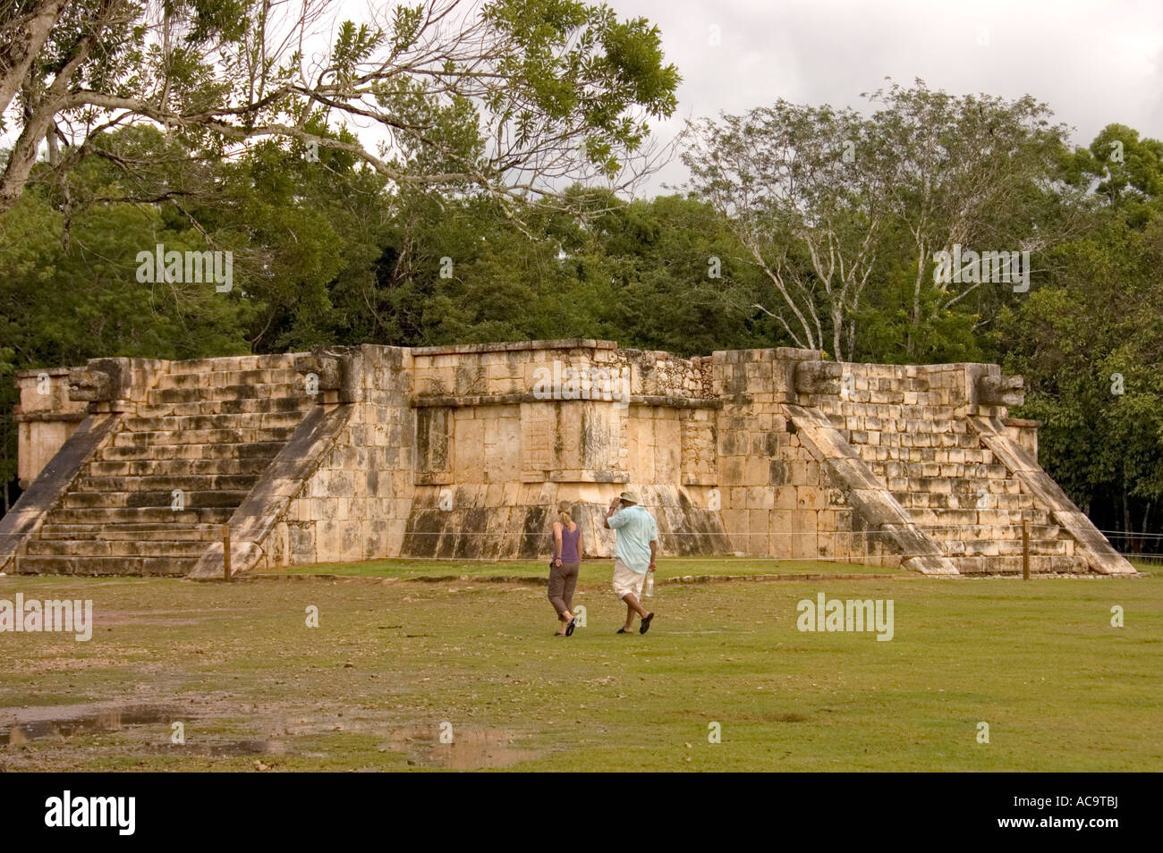 Mayan Sacrifice High Resolution Stock Photography and Images - Alamy
