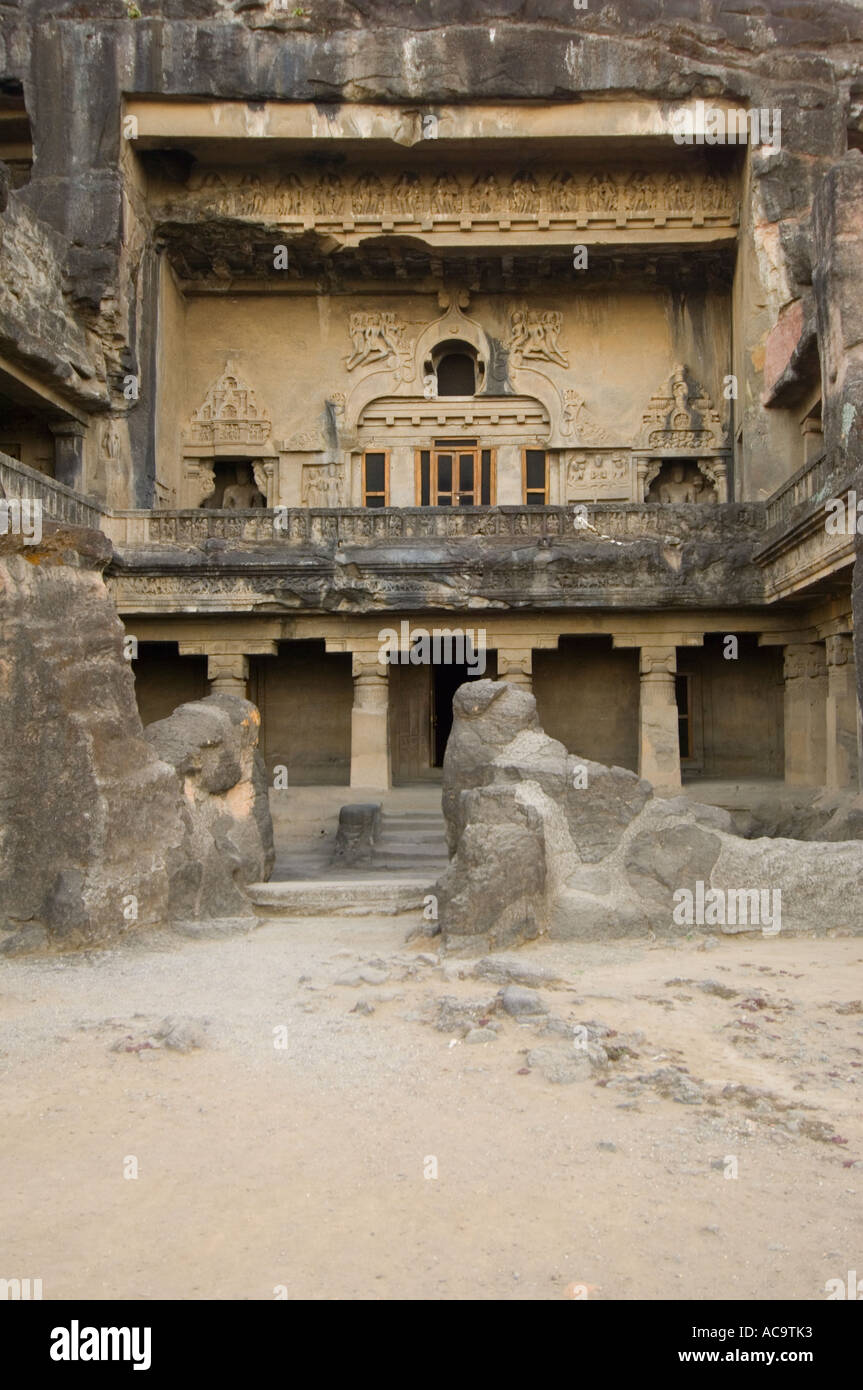 Ellora cave 10 hi-res stock photography and images - Alamy