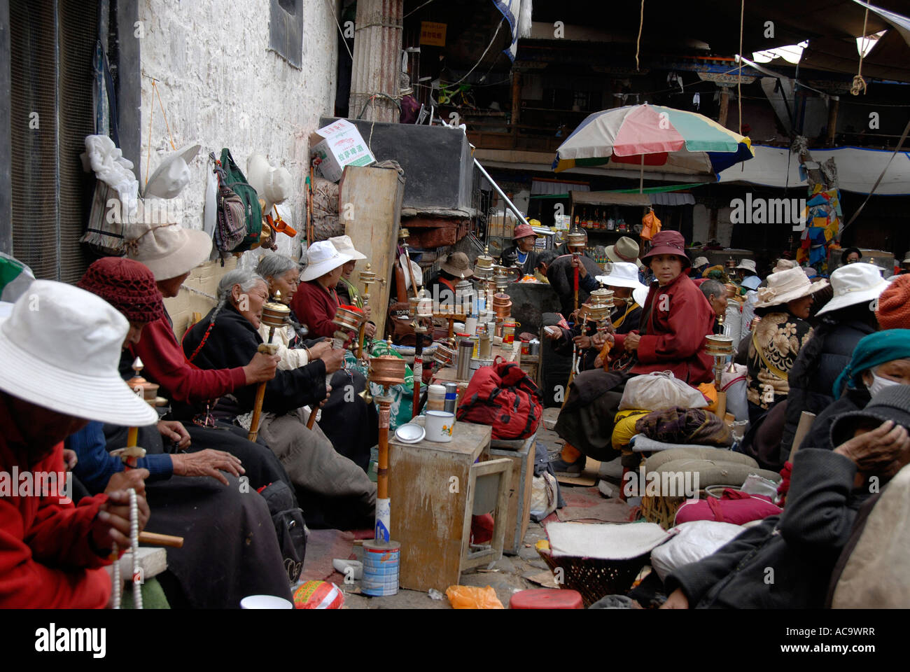 Congregated hi-res stock photography and images - Alamy